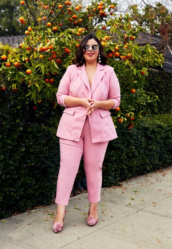 Фигура яблоко как одеваться: 100 фото, какую одежду носить в 2021